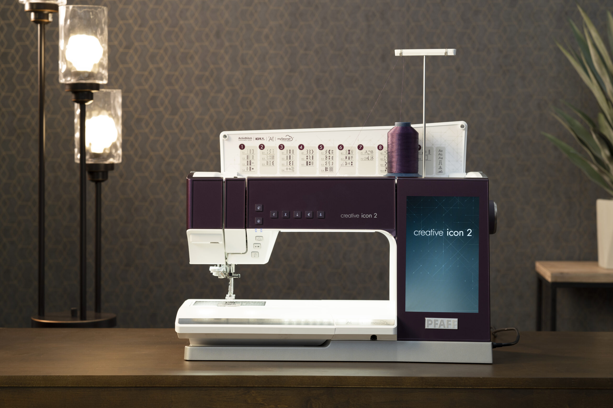 Machine à coudre et à broder PFAFF Icon 2